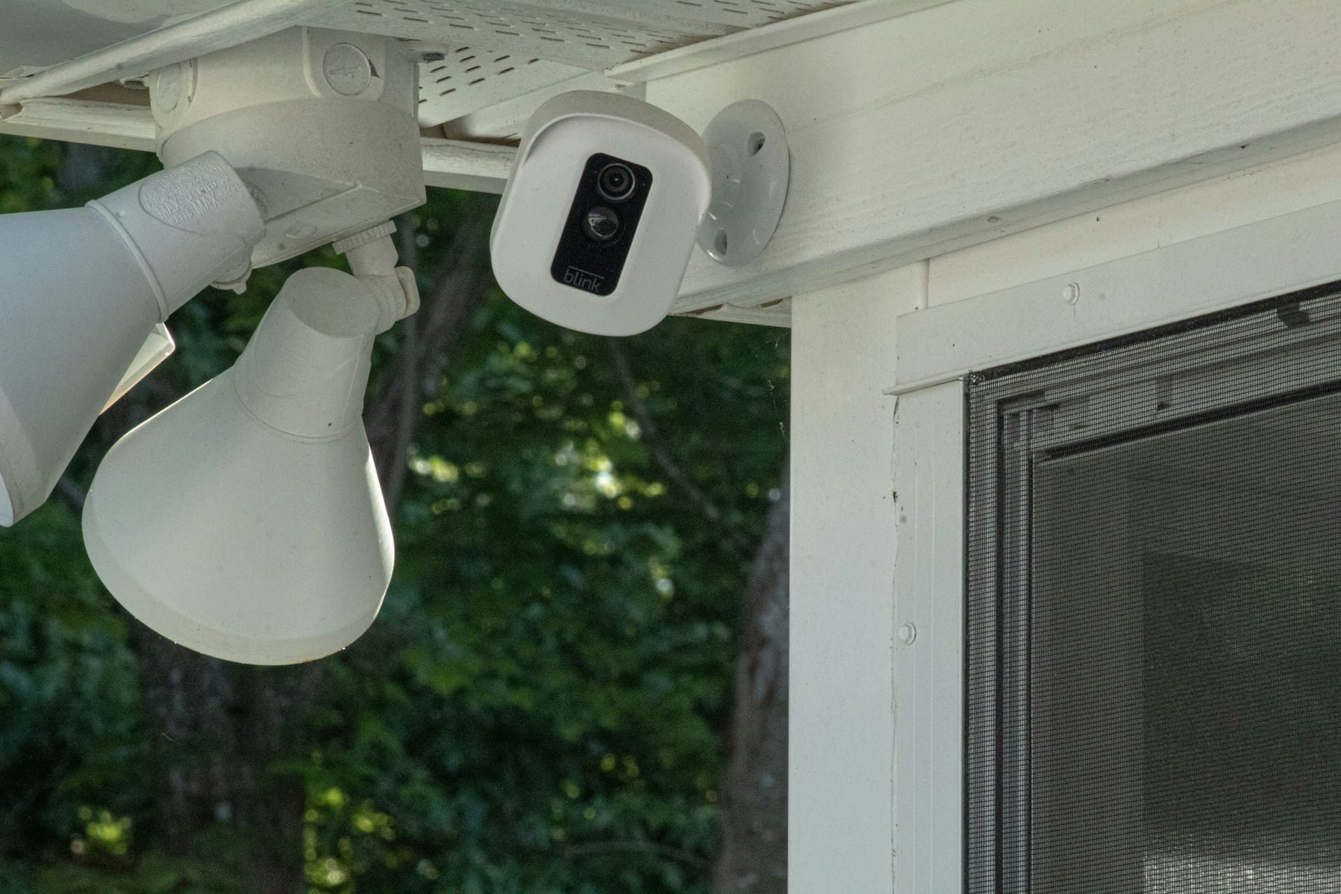 Difference Between Indoor and Outdoor CCTV Cameras | A&M